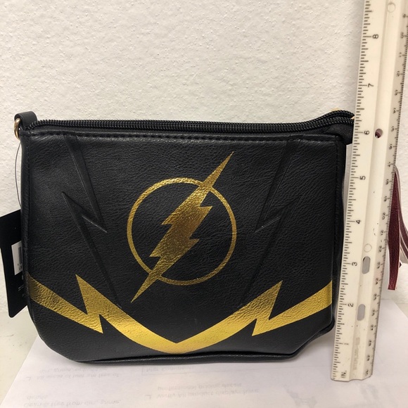 Bioworld | Bags | Bioworld Dc Comics The Flash Black Purse With Logo ...